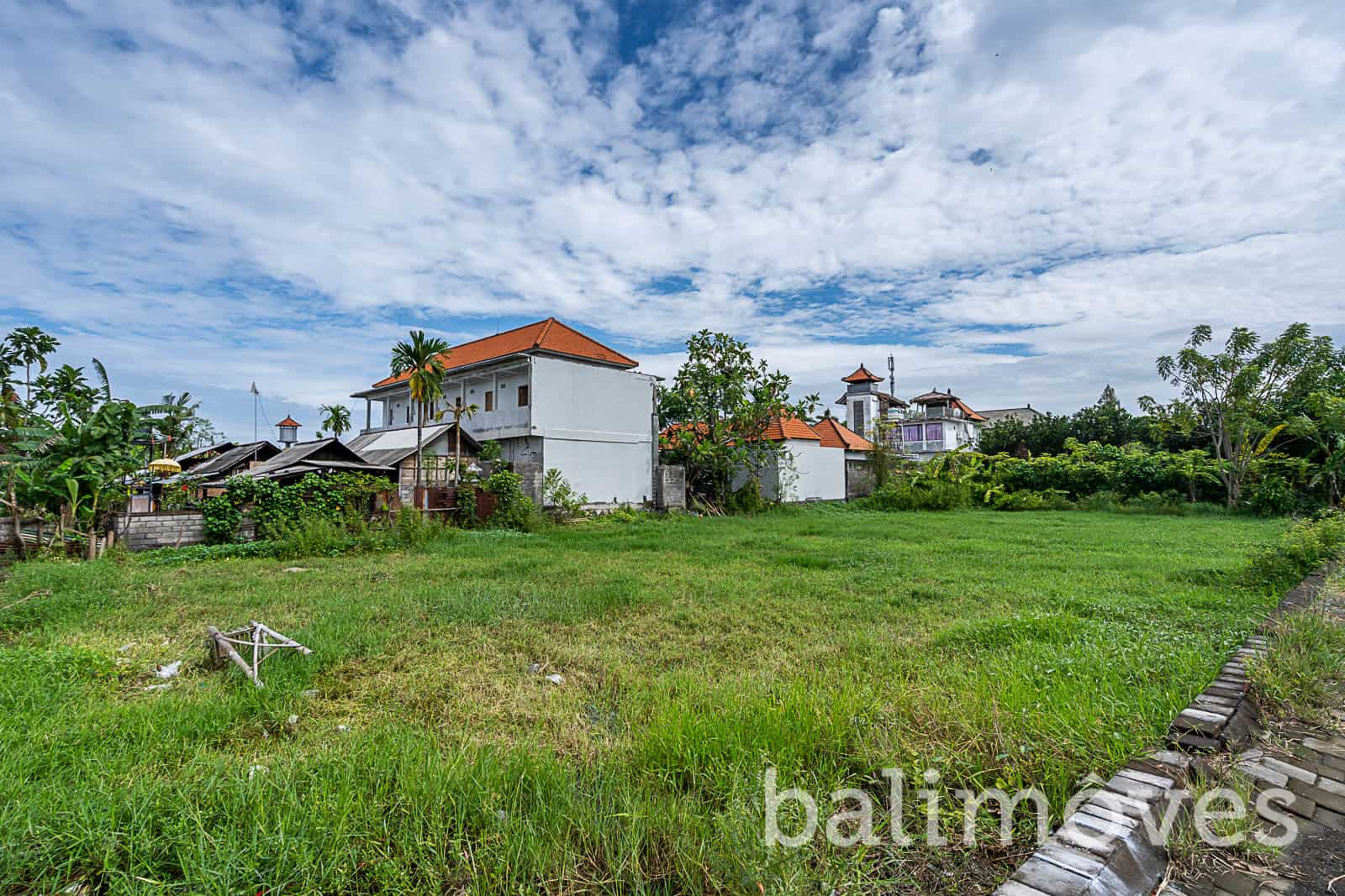 Nice 1000m2 Plot Land For Long Term Contract » Balimoves Property